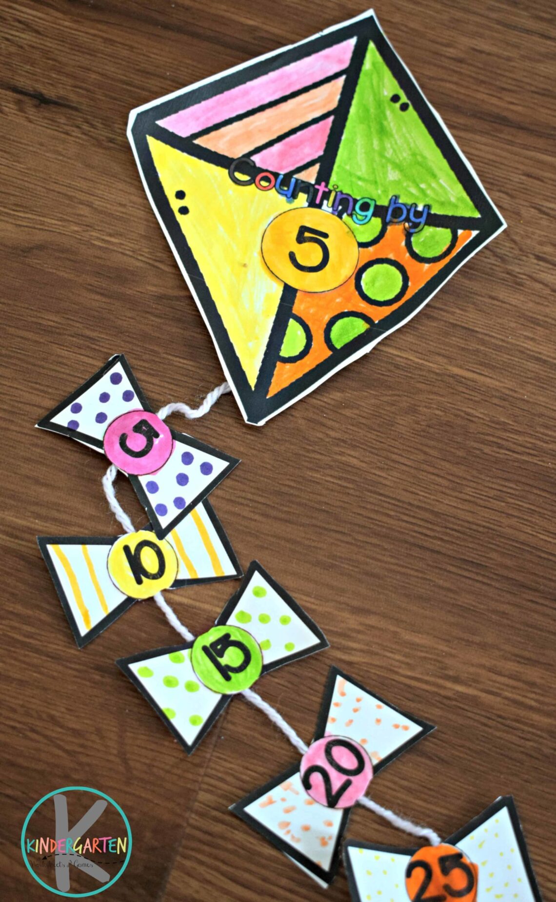 🪁 FREE Printable Kite Skip Counting Math Craft for Kindergarten