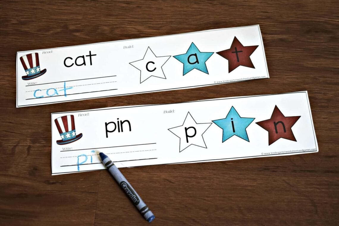 🦅 FREE Patriotic Printable 4th of July CVC Words Activity