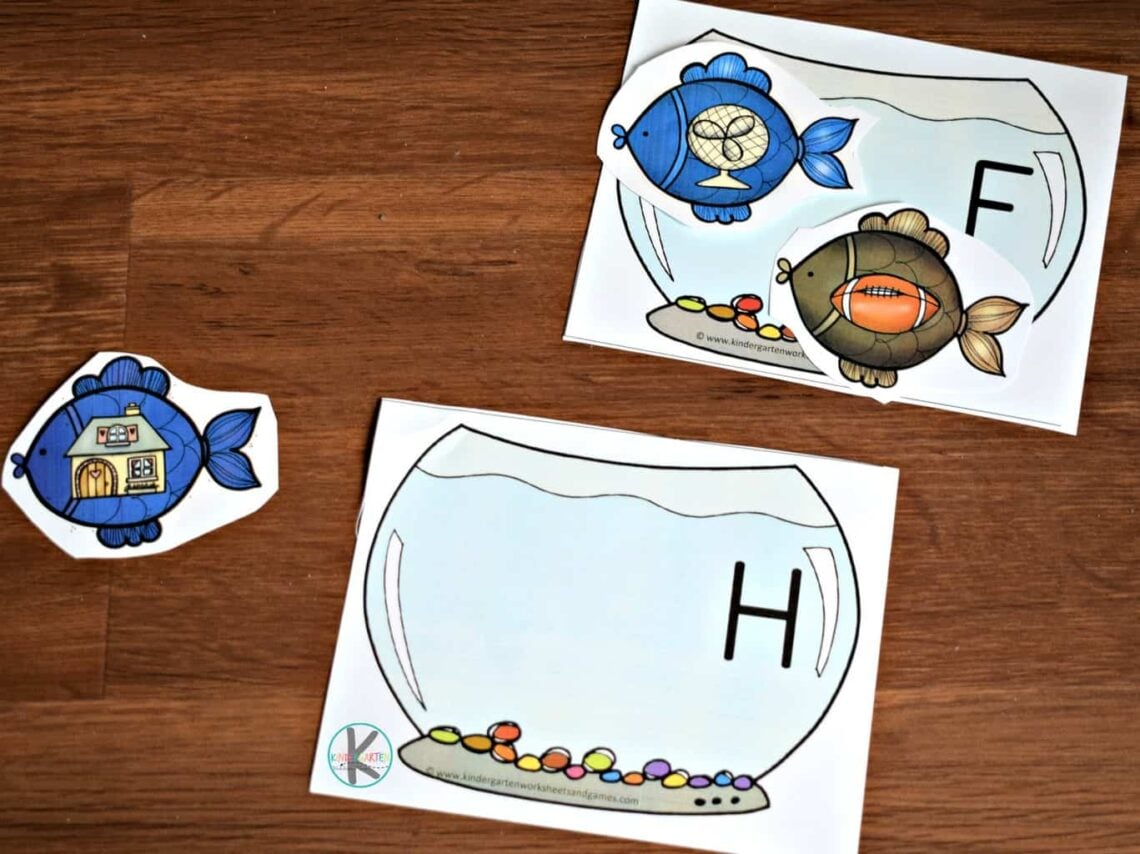 🐠 FREE Printable Fish Beginning Sounds Phonics Kindergarten Activity