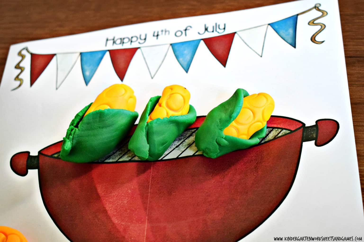 🌭 FREE 4th of July Printable Summer Playdough Mat Activity