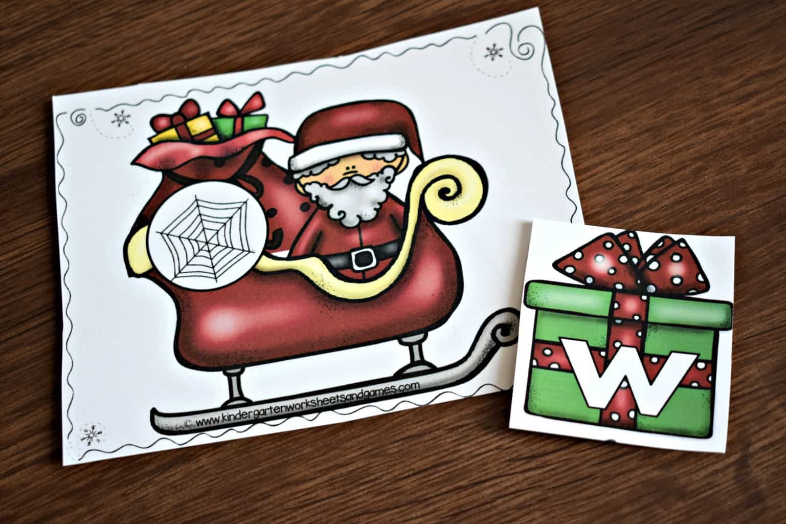🎅 FREE Christmas CVC Words on Santa's Sleigh Activity for Kids