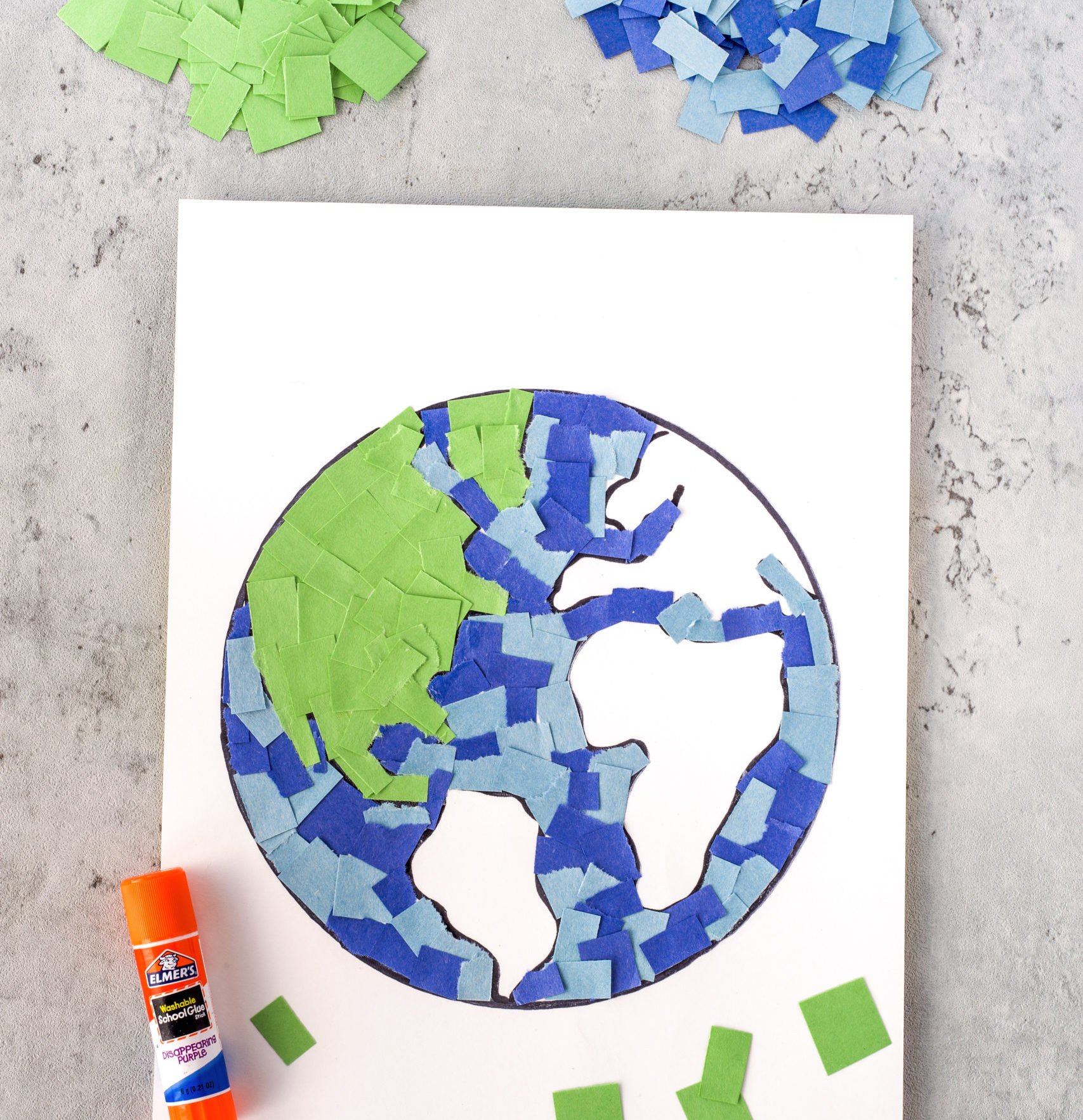🌏 Our Mosaic Earth Day Craft for Kindergarten w/ free template 🌏 Our Mosaic Earth Day Craft for Kindergarten w/ free template