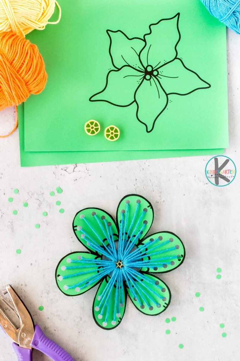 🌸 FREE Printable Flower Craft and Mothers Day Card Template
