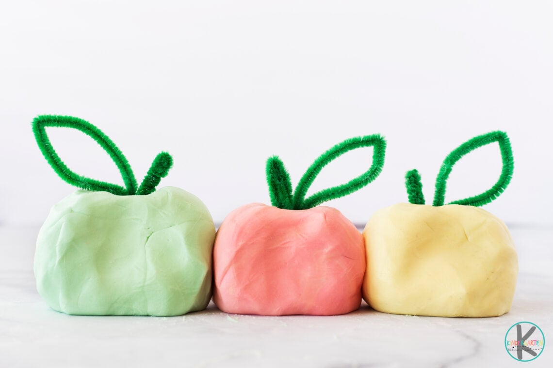 🍏 Super Soft, No-Cook Apple Playdough for Fall