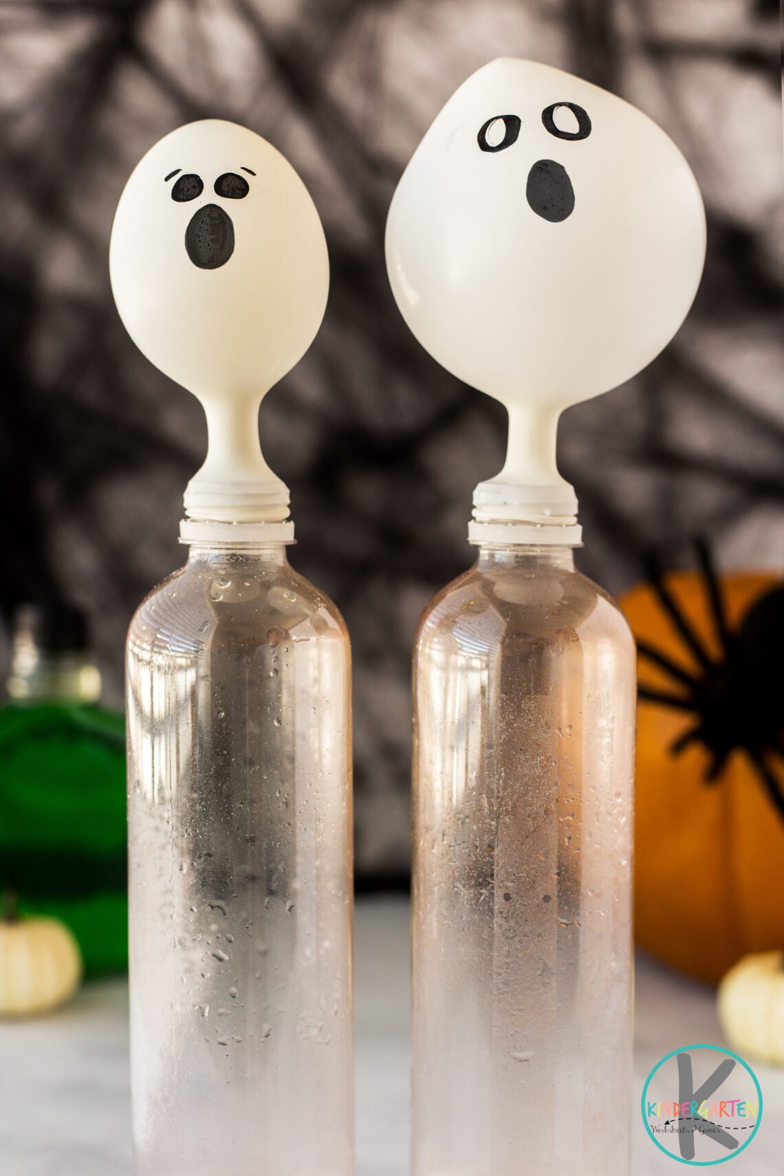 👻 Not-so-Spooky Halloween Ghost Science Experiment