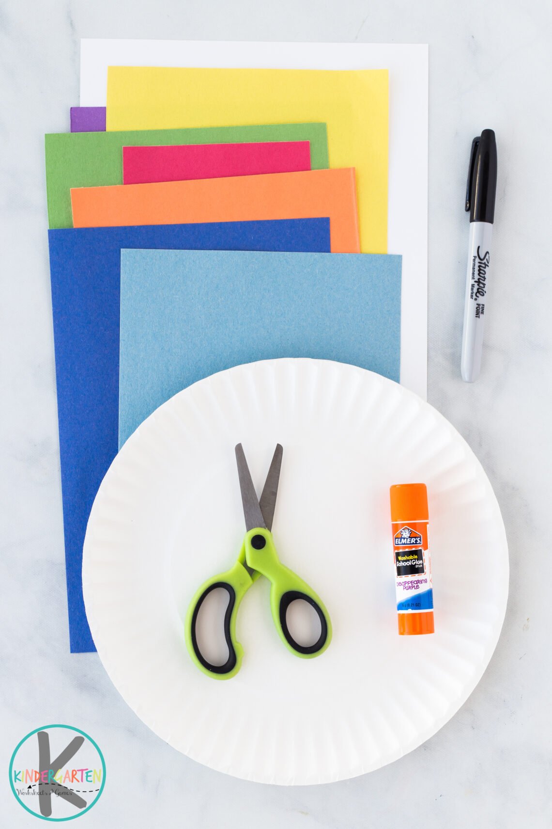 ⛄ Construction Paper Snowman Wreath Craft for Kids this Winter